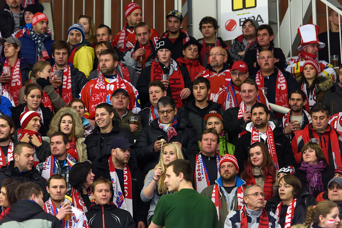 Za plotem part 2. aneb opět na Kometě! :: Ultras Mora